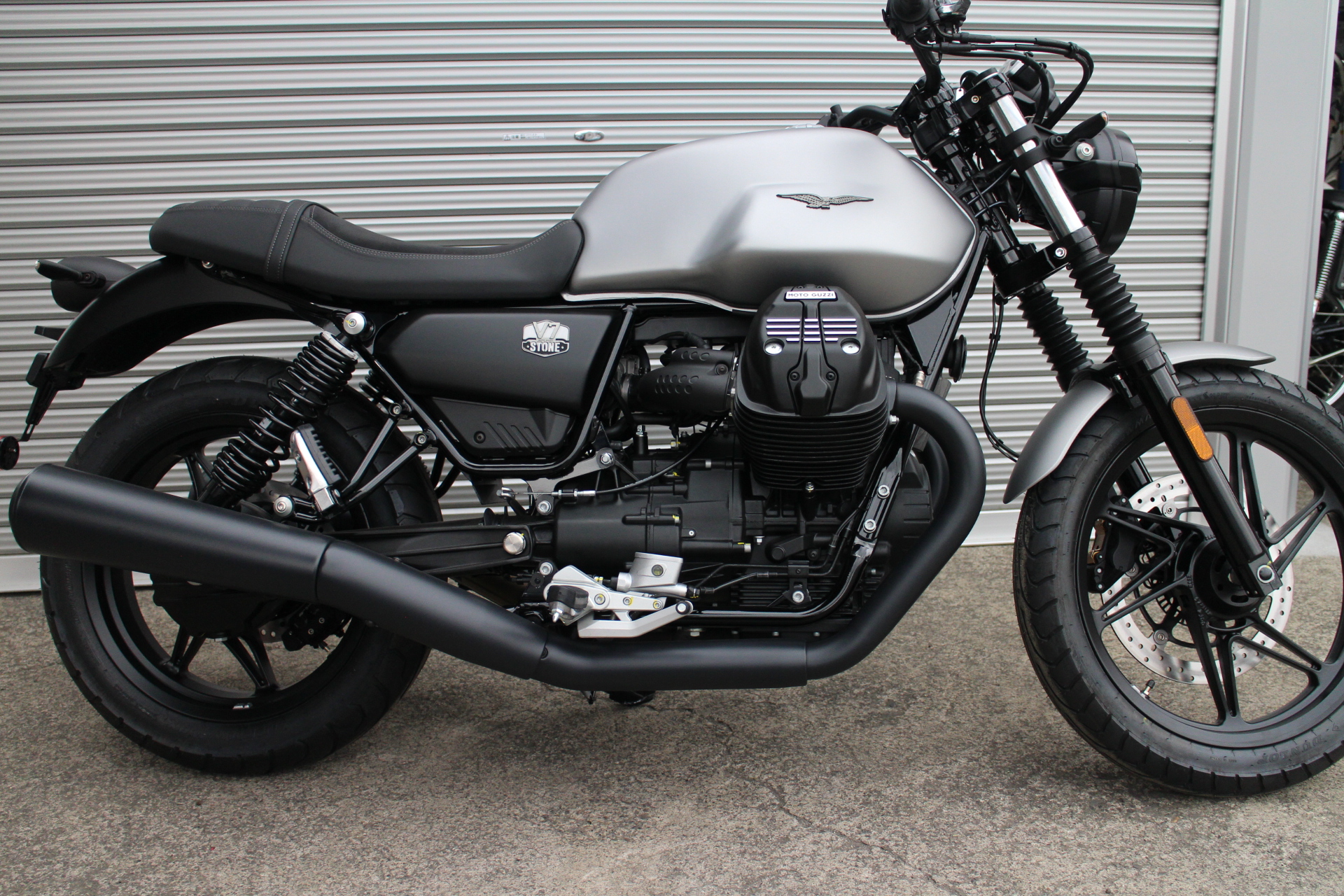 V7 STONE アルミニウムグレー 入荷しました | Stars Trading Ltd. | 株式会社スターズトレーディング